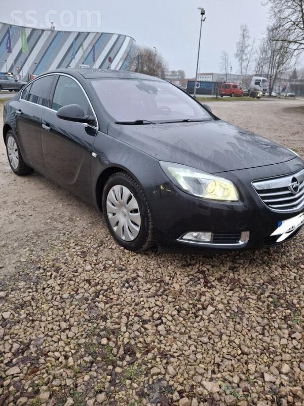Melns Opel Insignia 2010 Rīga, ar dzinēja tilpumu 2.00 L un nobraukumu 314 tūkst. km par 3900 €, foto 2 vietnē AUTOMOTO.COM.LV