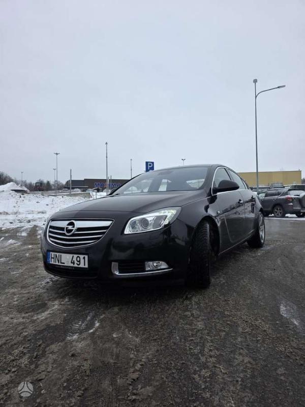Melns Opel Insignia 2010 Viļņa, ar dzinēja tilpumu 1.96 L un nobraukumu 402 tūkst. km par 2700 €, foto 1 vietnē AUTOMOTO.COM.LV