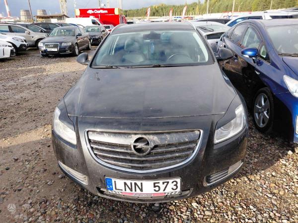 Melns Opel Insignia 2010 Viļņa, ar dzinēja tilpumu 1.96 L un nobraukumu 354 tūkst. km par 2000 €, foto 2 vietnē AUTOMOTO.COM.LV