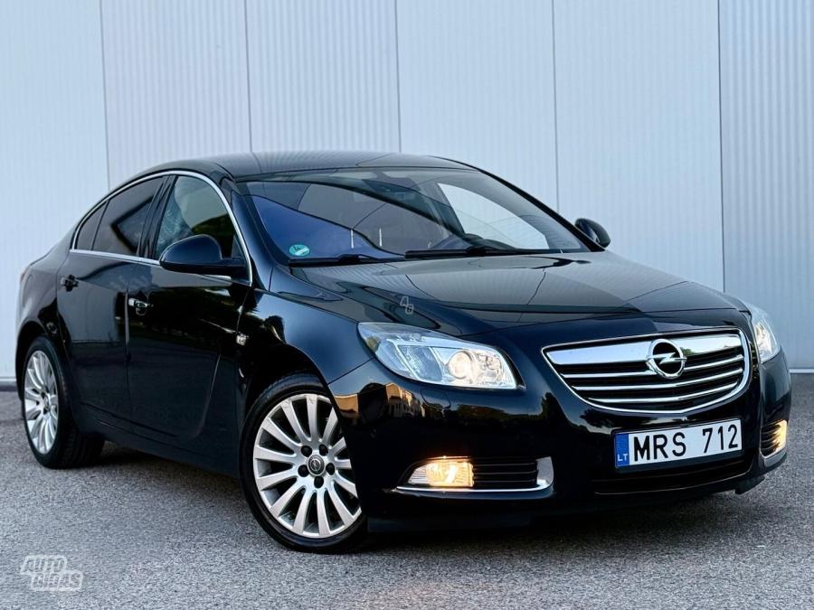 Black Opel Insignia 2010 in Kaunas, with an engine capacity of 2.00 L and mileage of 253 thousand km for 4000 €, photo 1 on AUTOMOTO.COM.LV