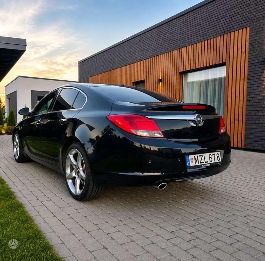 Black Opel Insignia 2010 in Klaipeda, with an engine capacity of 1.96 L and mileage of 288 thousand km for 5000 €, photo 6 on AUTOMOTO.COM.LV
