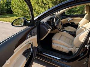 Black Opel Insignia 2010 in Klaipeda, with an engine capacity of 1.96 L and mileage of 288 thousand km for 5000 €, photo 10 on AUTOMOTO.COM.LV