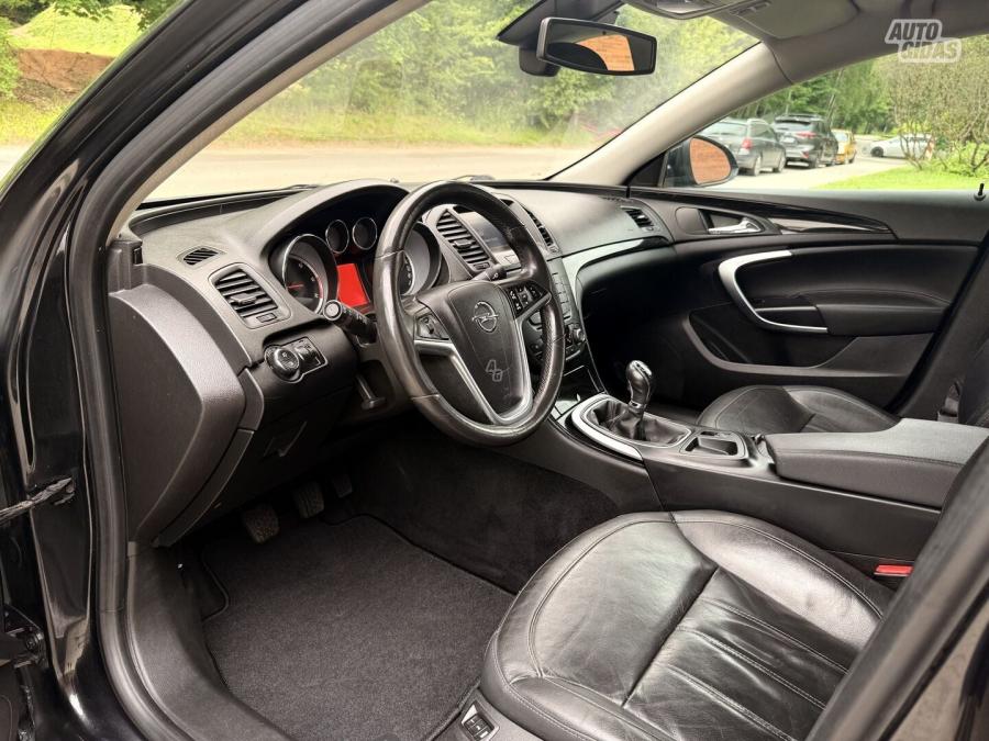 Black Opel Insignia 2010 in Vilnius, with an engine capacity of 2.00 L and mileage of 0 thousand km for 3600 €, photo 10 on AUTOMOTO.COM.LV