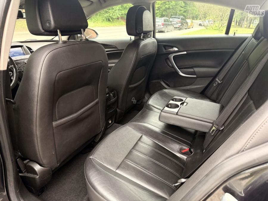 Black Opel Insignia 2010 in Vilnius, with an engine capacity of 2.00 L and mileage of 0 thousand km for 3600 €, photo 16 on AUTOMOTO.COM.LV