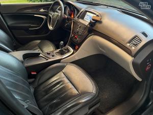 Black Opel Insignia 2010 in Siauliai, with an engine capacity of 2.00 L and mileage of 307 thousand km for 2450 €, photo 11 on AUTOMOTO.COM.LV