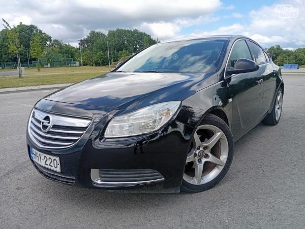 Black Opel Insignia 2010 in Vilnius, with an engine capacity of 2.00 L and mileage of 319 thousand km for 2900 €, photo 1 on AUTOMOTO.COM.LV