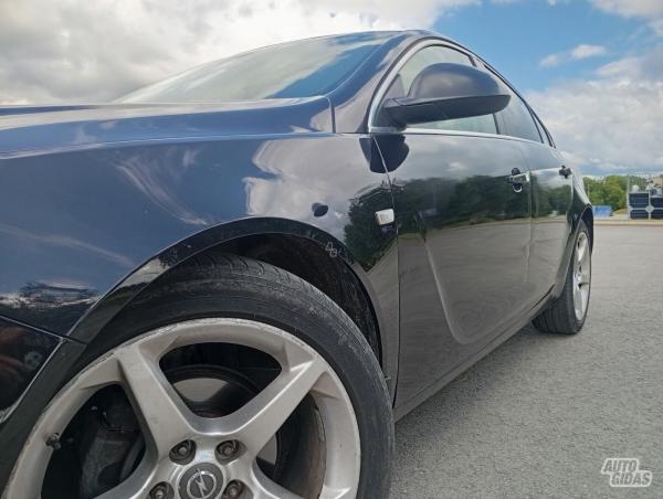 Black Opel Insignia 2010 in Vilnius, with an engine capacity of 2.00 L and mileage of 319 thousand km for 2900 €, photo 8 on AUTOMOTO.COM.LV