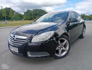Black Opel Insignia 2010 in Vilnius, with an engine capacity of 2.00 L and mileage of 319 thousand km for 2900 €, photo  on AUTOMOTO.COM.LV