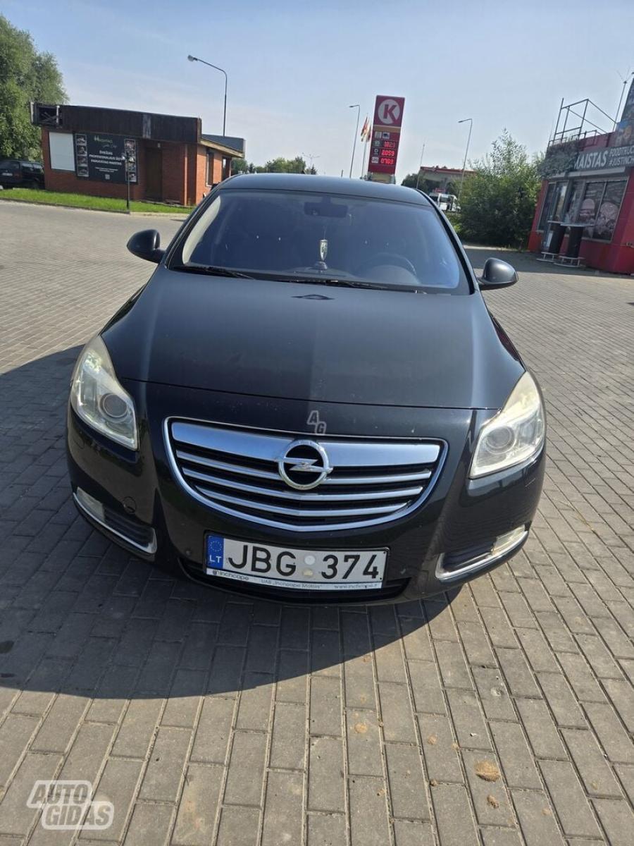 Black Opel Insignia 2010 in Lazdijai, with an engine capacity of 2.00 L and mileage of 292 thousand km for 2600 €, photo 1 on AUTOMOTO.COM.LV