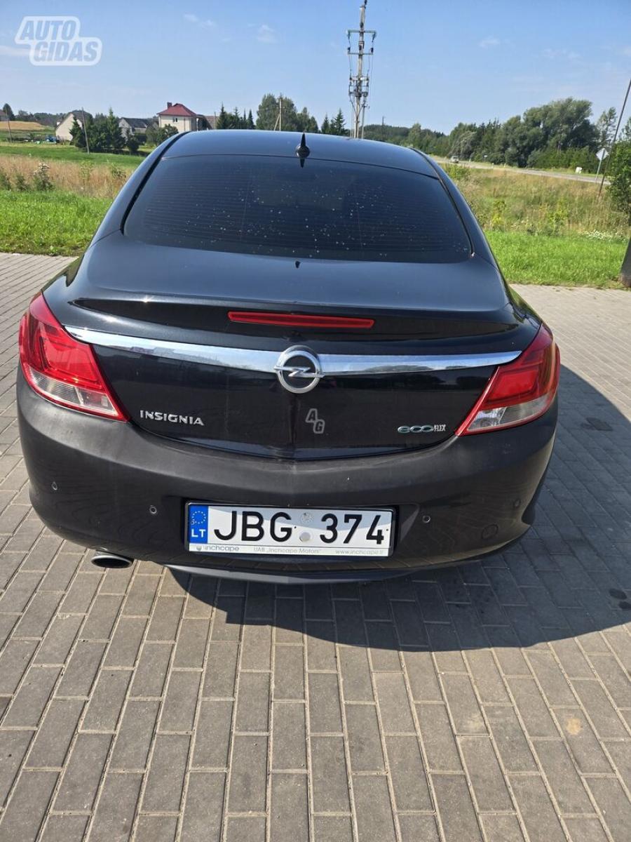Black Opel Insignia 2010 in Lazdijai, with an engine capacity of 2.00 L and mileage of 292 thousand km for 2600 €, photo 4 on AUTOMOTO.COM.LV