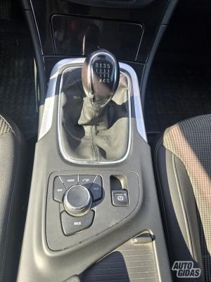 Black Opel Insignia 2010 in Lazdijai, with an engine capacity of 2.00 L and mileage of 292 thousand km for 2600 €, photo 9 on AUTOMOTO.COM.LV