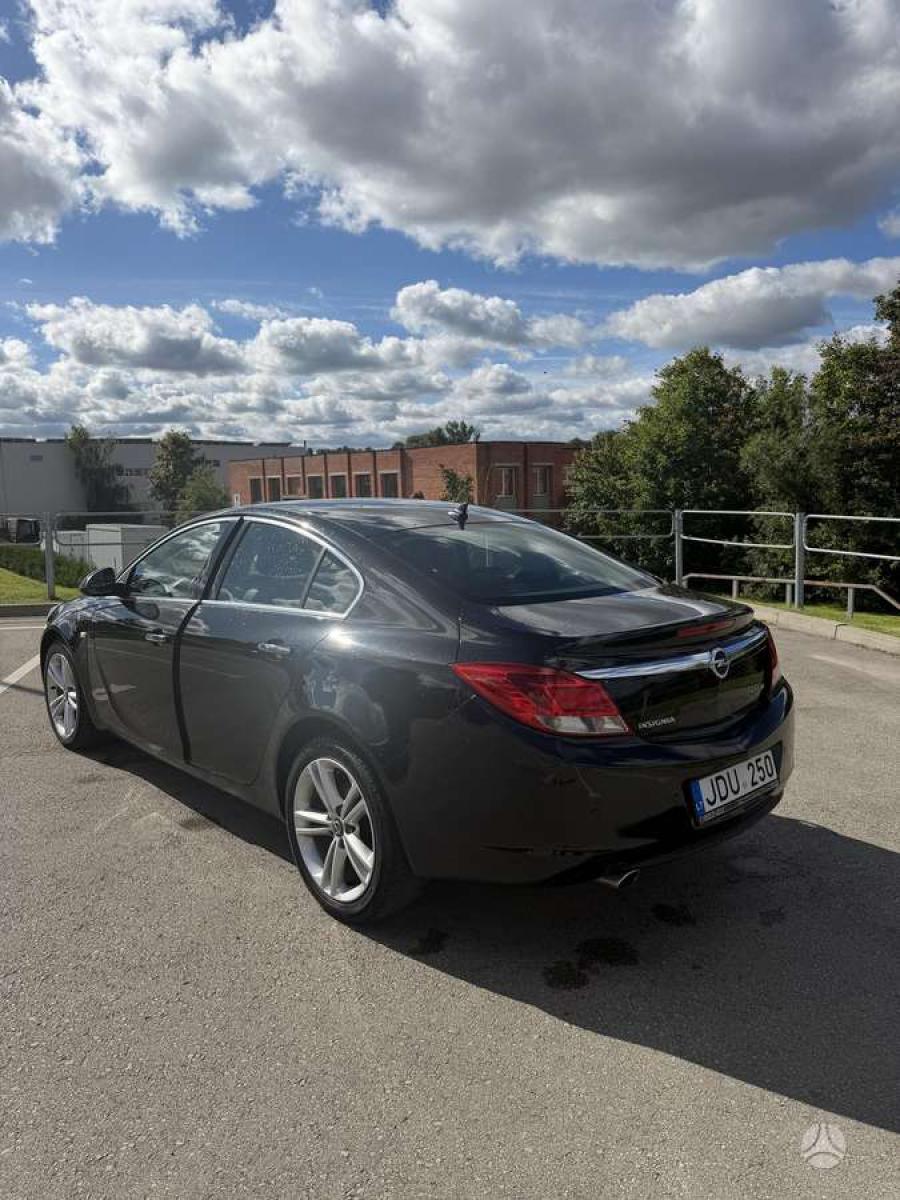 Melns Opel Insignia 2010 Šauļi, ar dzinēja tilpumu 1.96 L un nobraukumu 234 tūkst. km par 2800 €, foto 5 vietnē AUTOMOTO.COM.LV