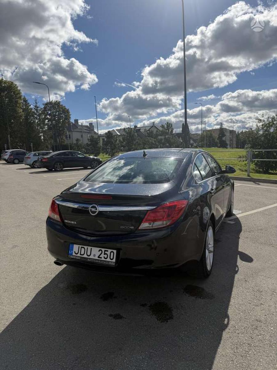 Melns Opel Insignia 2010 Šauļi, ar dzinēja tilpumu 1.96 L un nobraukumu 234 tūkst. km par 2800 €, foto 7 vietnē AUTOMOTO.COM.LV