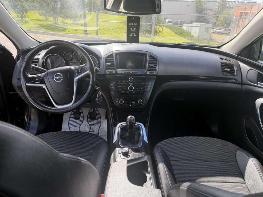 Melns Opel Insignia 2010 Šauļi, ar dzinēja tilpumu 1.96 L un nobraukumu 234 tūkst. km par 2800 €, foto 10 vietnē AUTOMOTO.COM.LV