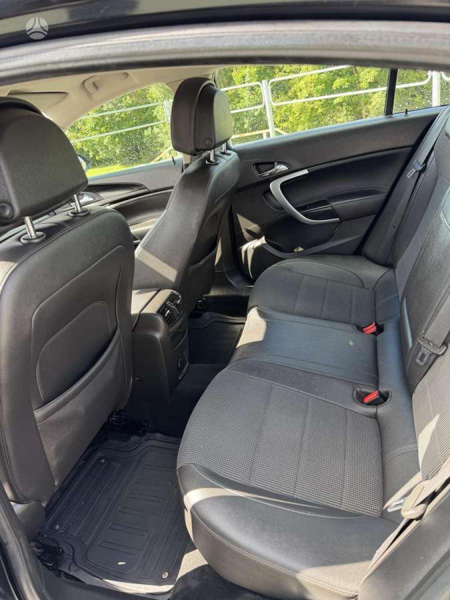 Melns Opel Insignia 2010 Šauļi, ar dzinēja tilpumu 1.96 L un nobraukumu 234 tūkst. km par 2800 €, foto 11 vietnē AUTOMOTO.COM.LV