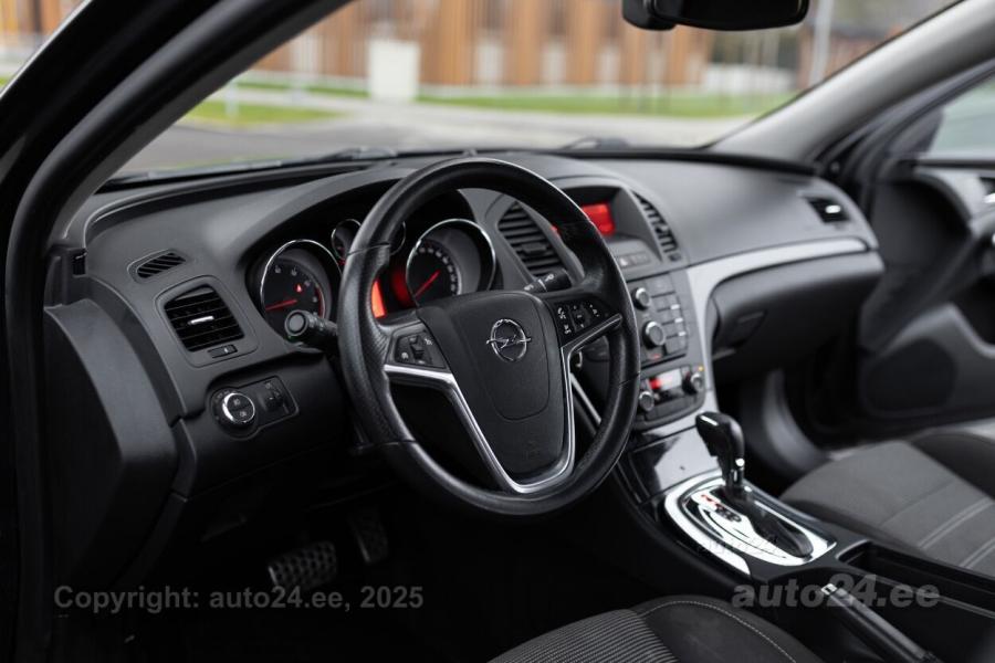 Melns Opel Insignia 2011 Tallina, ar dzinēja tilpumu 2.00 L un nobraukumu 193 tūkst. km par 4490 €, foto 9 vietnē AUTOMOTO.COM.LV