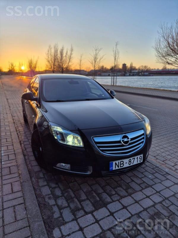 Melns Opel Insignia 2011 Liepāja, ar dzinēja tilpumu 1.60 L un nobraukumu 214 tūkst. km par 4850 €, foto 1 vietnē AUTOMOTO.COM.LV