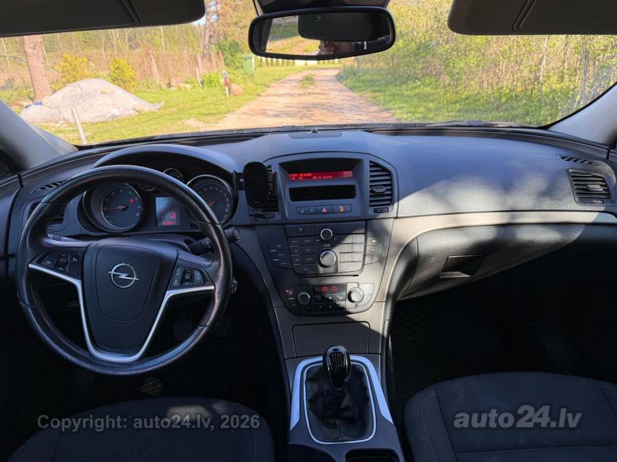 Melns Opel Insignia 2011 Tallina, ar dzinēja tilpumu 1.60 L un nobraukumu 193 tūkst. km par 2300 €, foto 10 vietnē AUTOMOTO.COM.LV