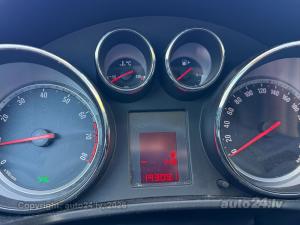 Melns Opel Insignia 2011 Tallina, ar dzinēja tilpumu 1.60 L un nobraukumu 193 tūkst. km par 2300 €, foto 16 vietnē AUTOMOTO.COM.LV