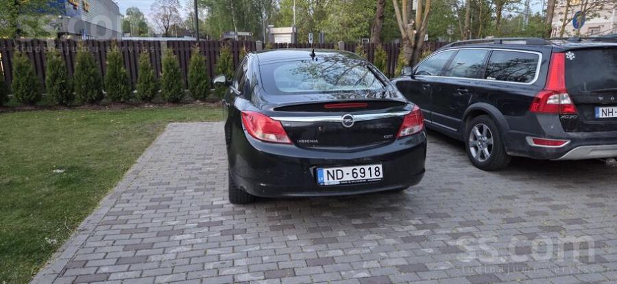 Melns Opel Insignia 2011 Jūrmala, ar dzinēja tilpumu 2.00 L un nobraukumu 286 tūkst. km par 2300 €, foto 1 vietnē AUTOMOTO.COM.LV