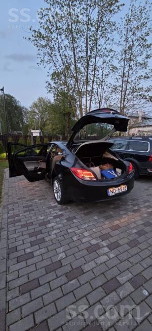 Melns Opel Insignia 2011 Jūrmala, ar dzinēja tilpumu 2.00 L un nobraukumu 286 tūkst. km par 2300 €, foto 4 vietnē AUTOMOTO.COM.LV