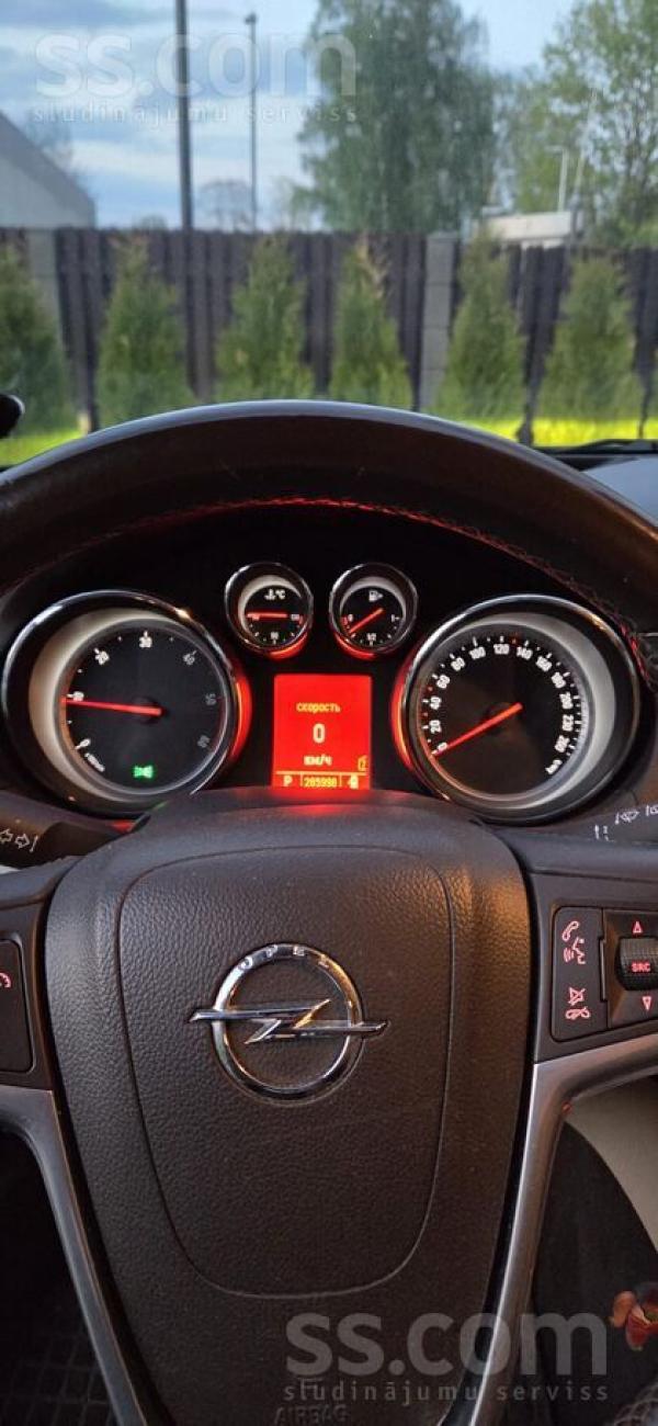 Melns Opel Insignia 2011 Jūrmala, ar dzinēja tilpumu 2.00 L un nobraukumu 286 tūkst. km par 2300 €, foto 10 vietnē AUTOMOTO.COM.LV