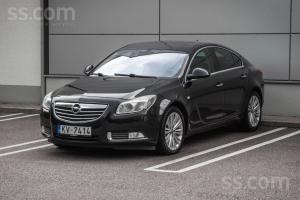 Black Opel Insignia 2011 in Riga, with an engine capacity of 2.00 L and mileage of 328 thousand km for 3250 €, photo  on AUTOMOTO.COM.LV