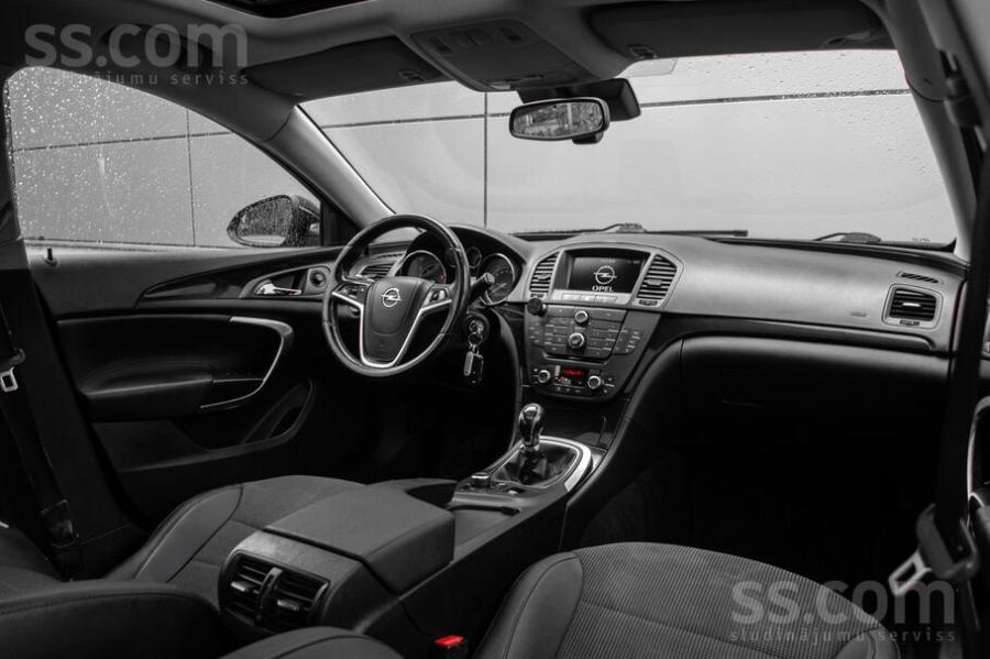 Black Opel Insignia 2011 in Riga, with an engine capacity of 2.00 L and mileage of 328 thousand km for 3250 €, photo 17 on AUTOMOTO.COM.LV