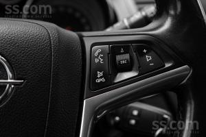 Black Opel Insignia 2011 in Riga, with an engine capacity of 2.00 L and mileage of 328 thousand km for 3250 €, photo 22 on AUTOMOTO.COM.LV