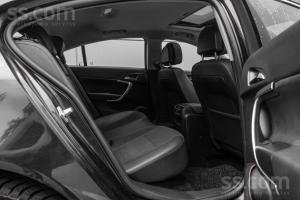 Black Opel Insignia 2011 in Riga, with an engine capacity of 2.00 L and mileage of 328 thousand km for 3250 €, photo 13 on AUTOMOTO.COM.LV