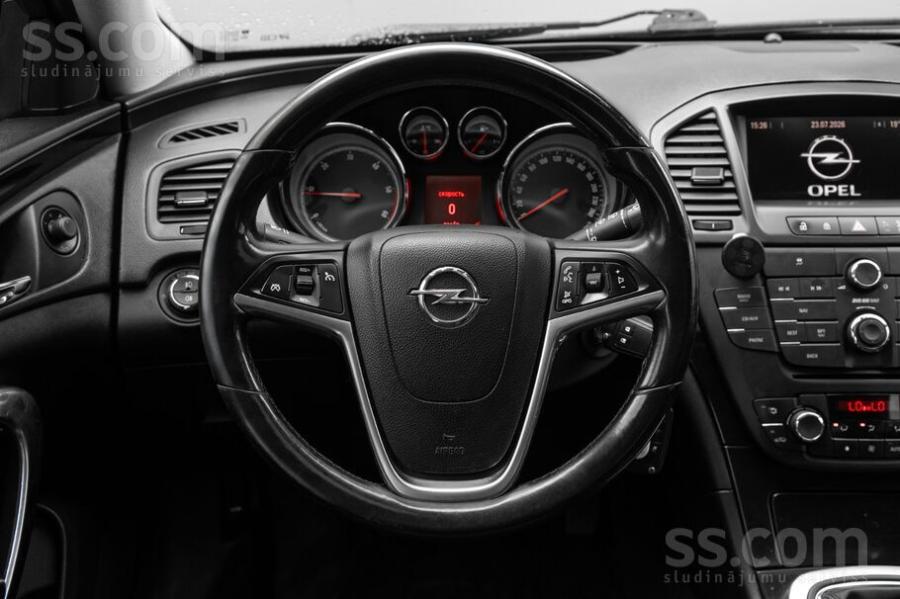 Black Opel Insignia 2011 in Riga, with an engine capacity of 2.00 L and mileage of 328 thousand km for 3250 €, photo 20 on AUTOMOTO.COM.LV