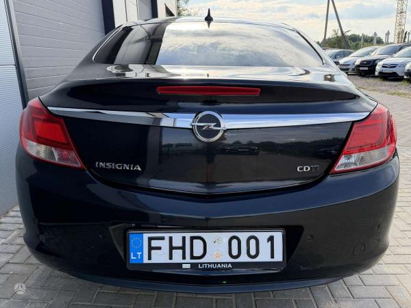 Black Opel Insignia 2011 in Vilnius, with an engine capacity of 1.96 L and mileage of 187 thousand km for 1850 €, photo 4 on AUTOMOTO.COM.LV