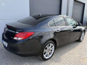 Black Opel Insignia 2011 in Vilnius, with an engine capacity of 1.96 L and mileage of 187 thousand km for 1850 €, photo 8 on AUTOMOTO.COM.LV