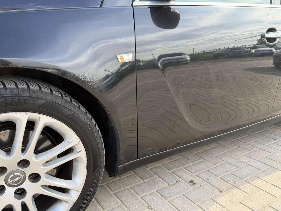 Black Opel Insignia 2011 in Vilnius, with an engine capacity of 1.96 L and mileage of 187 thousand km for 1850 €, photo 12 on AUTOMOTO.COM.LV