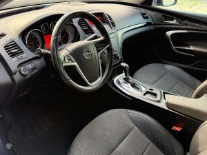 Black Opel Insignia 2011 in Vilnius, with an engine capacity of 1.96 L and mileage of 187 thousand km for 1850 €, photo 15 on AUTOMOTO.COM.LV
