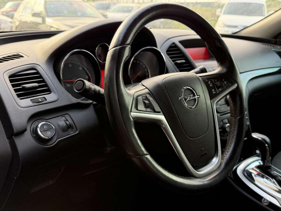 Black Opel Insignia 2011 in Vilnius, with an engine capacity of 1.96 L and mileage of 187 thousand km for 1850 €, photo 17 on AUTOMOTO.COM.LV