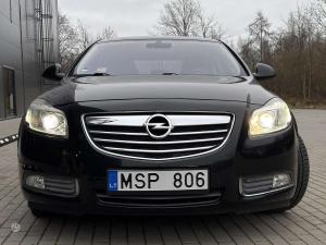 Black Opel Insignia 2011 in Mazeikiai, with an engine capacity of 1.96 L and mileage of 263 thousand km for 4499 €, photo 4 on AUTOMOTO.COM.LV