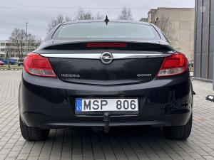Black Opel Insignia 2011 in Mazeikiai, with an engine capacity of 1.96 L and mileage of 263 thousand km for 4499 €, photo 6 on AUTOMOTO.COM.LV