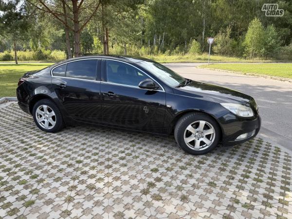 Opel Insignia 2011 in Kaunas on AUTOMOTO.COM.LV Black Opel Insignia 2011 in Kaunas, with an engine capacity of 2.00 L and mileage of 310 thousand km for 1990 β¬, photo 3 on AUTOMOTO.COM.LV