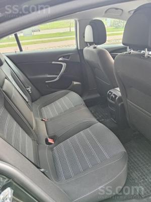 Melns Opel Insignia 2011 Liepāja, ar dzinēja tilpumu 2.00 L un nobraukumu 220 tūkst. km par 3300 €, foto 8 vietnē AUTOMOTO.COM.LV
