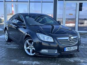 Melns Opel Insignia 2011 Viļņa, ar dzinēja tilpumu 1.96 L un nobraukumu 301 tūkst. km par 2400 €, foto  vietnē AUTOMOTO.COM.LV