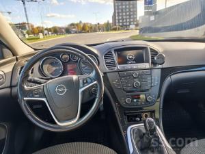 Black Opel Insignia 2011 in Riga, with an engine capacity of 2.00 L and mileage of 151 thousand km for 3200 €, photo 7 on AUTOMOTO.COM.LV
