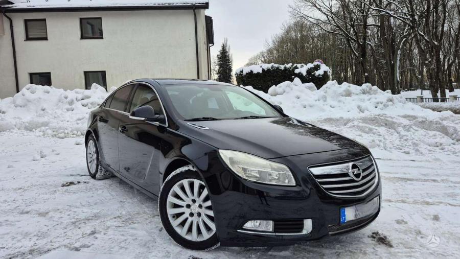 Melns Opel Insignia 2012 Klaipėda, ar dzinēja tilpumu 2.38 L un nobraukumu 282 tūkst. km par 2999 €, foto 1 vietnē AUTOMOTO.COM.LV