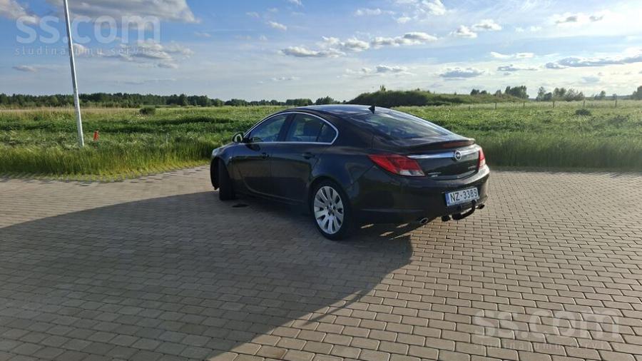 Melns Opel Insignia 2012 Rīga, ar dzinēja tilpumu 2.00 L un nobraukumu 264 tūkst. km par 3700 €, foto 6 vietnē AUTOMOTO.COM.LV