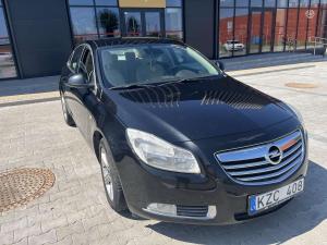 Black Opel Insignia 2012 in Kaunas, with an engine capacity of 2.00 L and mileage of 300 thousand km for 2990 €, photo 4 on AUTOMOTO.COM.LV