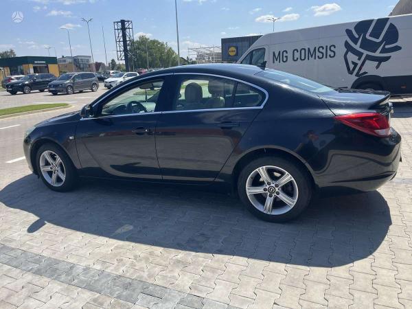 Melns Opel Insignia 2012 Kauņa, ar dzinēja tilpumu 2.00 L un nobraukumu 300 tūkst. km par 2990 €, foto 5 vietnē AUTOMOTO.COM.LV