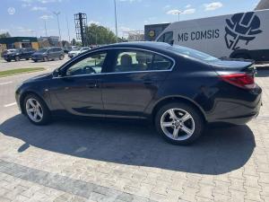 Black Opel Insignia 2012 in Kaunas, with an engine capacity of 2.00 L and mileage of 300 thousand km for 2990 €, photo 6 on AUTOMOTO.COM.LV
