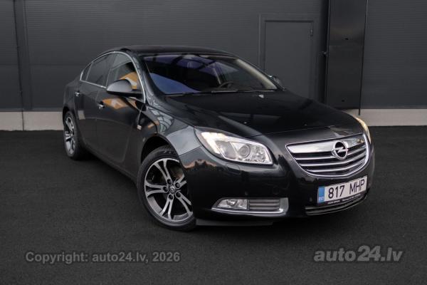 Black Opel Insignia 2012 in Tallinn, with an engine capacity of 2.00 L and mileage of 145 thousand km for 3799 €, photo 1 on AUTOMOTO.COM.LV
