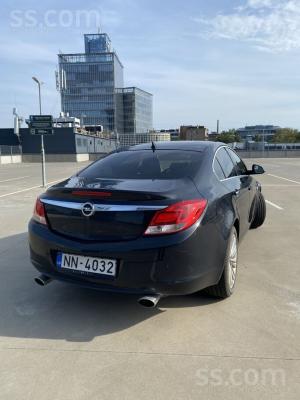 Melns Opel Insignia 2013 Rīga, ar dzinēja tilpumu 2.00 L un nobraukumu 185 tūkst. km par 3600 €, foto 6 vietnē AUTOMOTO.COM.LV
