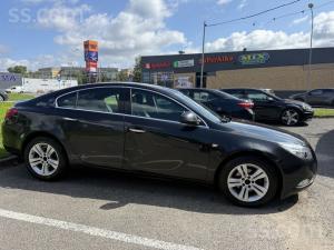 Melns Opel Insignia 2013 Rīga, ar dzinēja tilpumu 2.00 L un nobraukumu 259 tūkst. km par 2500 €, foto  vietnē AUTOMOTO.COM.LV